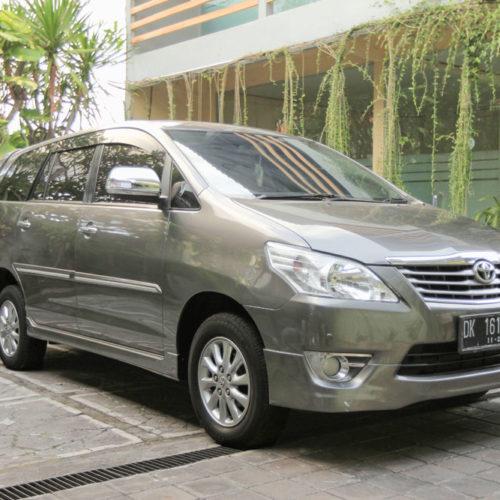 Toyota Innova AT – Bali Car Hire