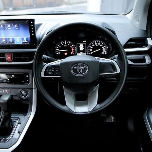 Toyota Avanza CVT – Bali Car Hire